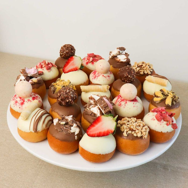 Christmas Gourmet Donut Gift Box | Donut Gifts | Gift Box Ideas ...